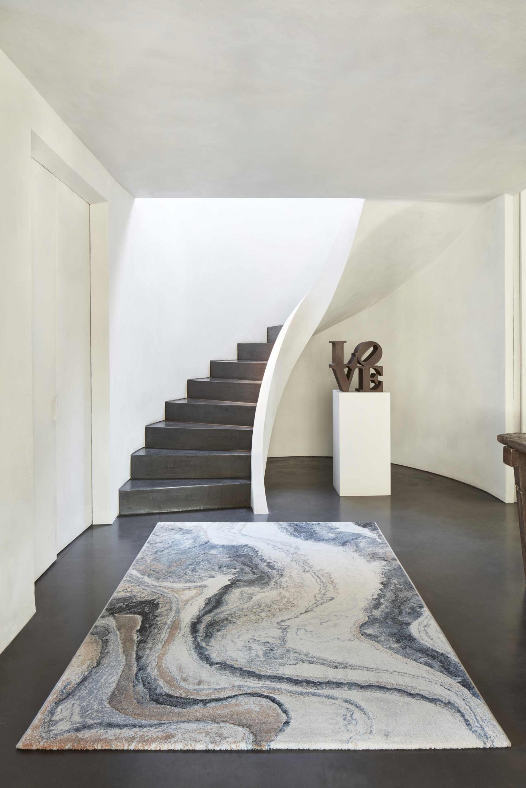 Galleria Elegant Marble Rug With Navy Tones 063-0618-8656